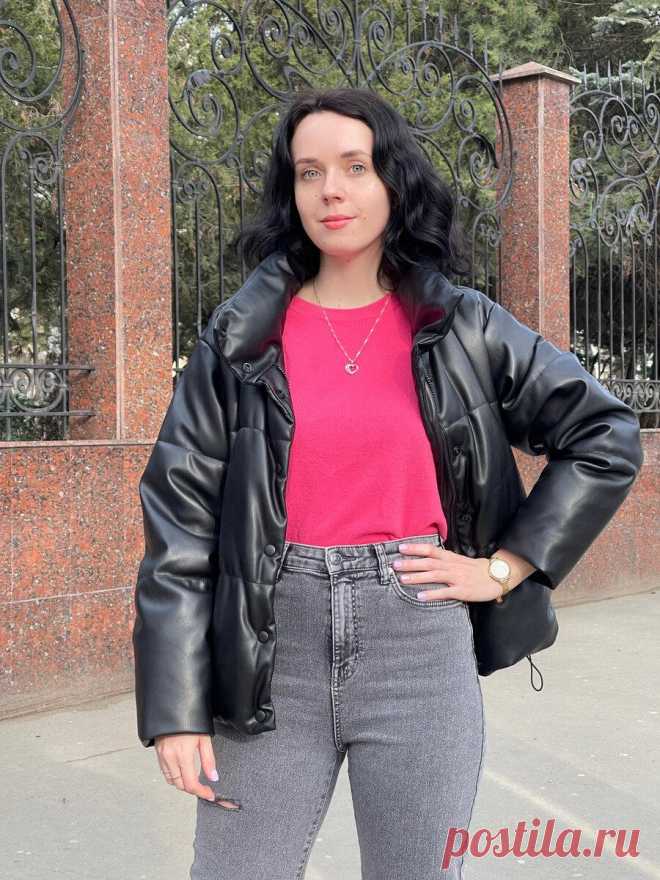 Надела розовый джемпер с модными джинсами и решила, что вещи хорошо со ...